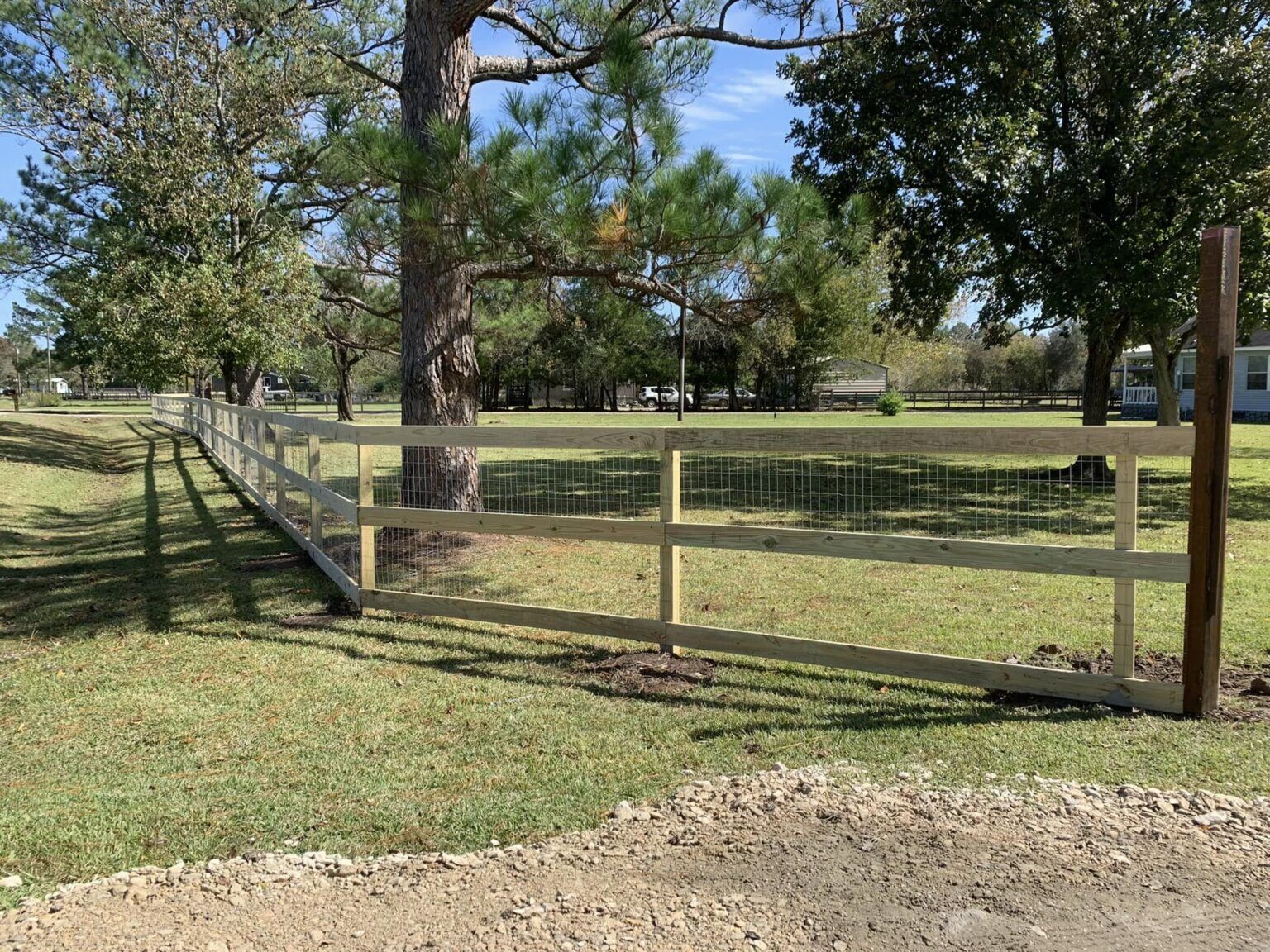 Finest Farm Fence Installation | Palm Tree Fence and Outdoors